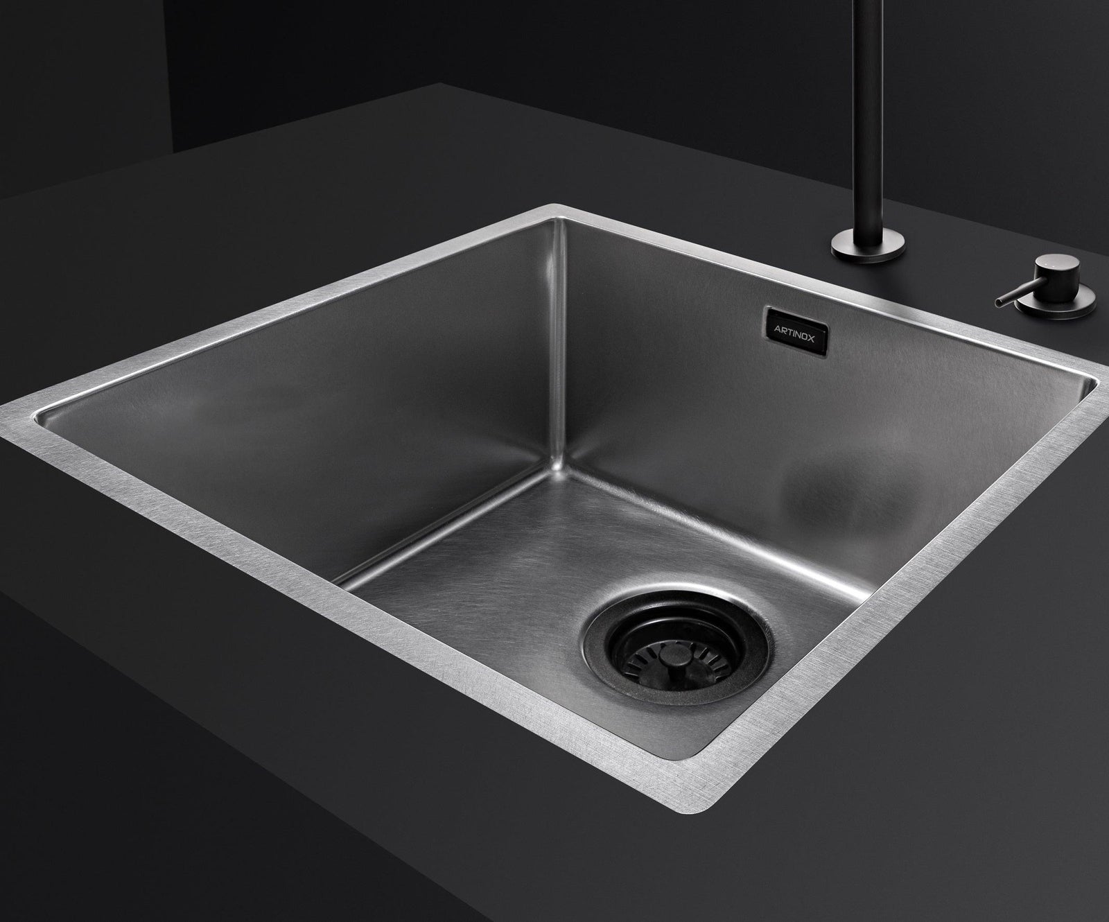 Undermount kitchen sinks, stainless steel, granite | Olif